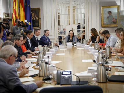 Les Corts accelerate the 2026 accompanying law | Demócrata