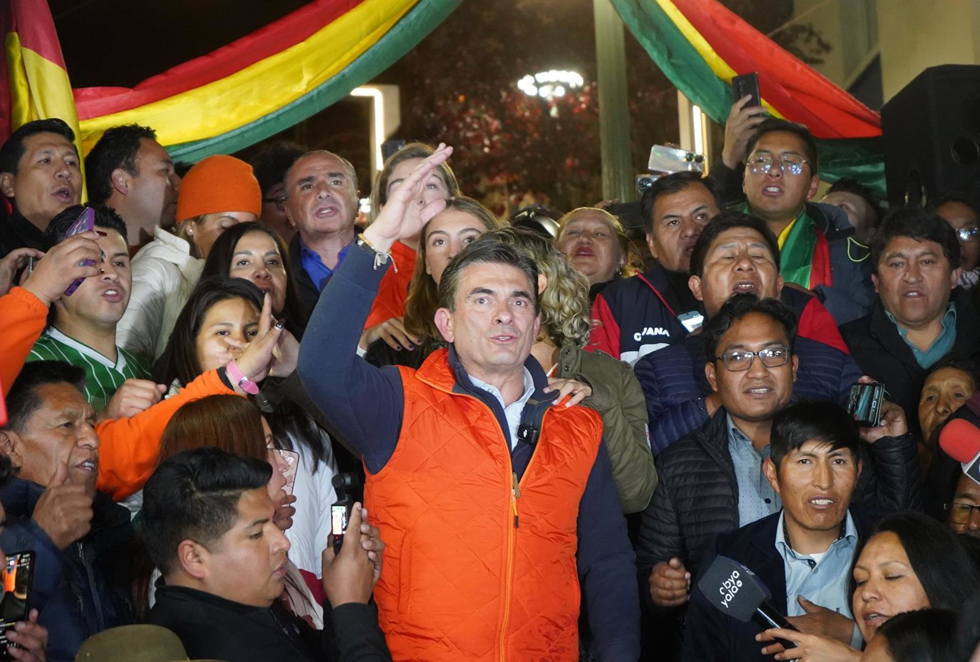 El PDC y Alianza Libre lideran los comicios en Bolivia con el MAS minimizado | Demócrata
